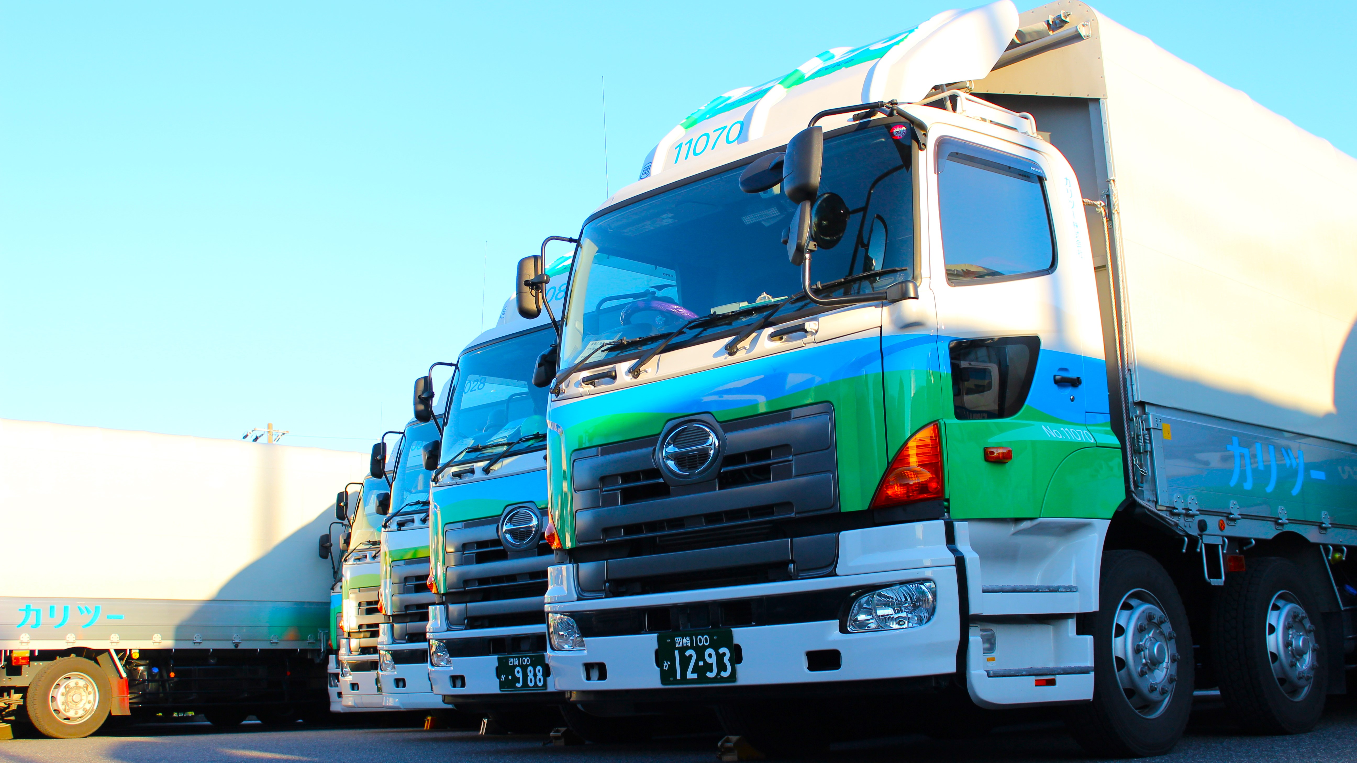 カリツー九州株式会社求人情報 | 大型ウィング車ドライバー【月30万円も可・ボーナス年2回・土日休み】|ドラ侍